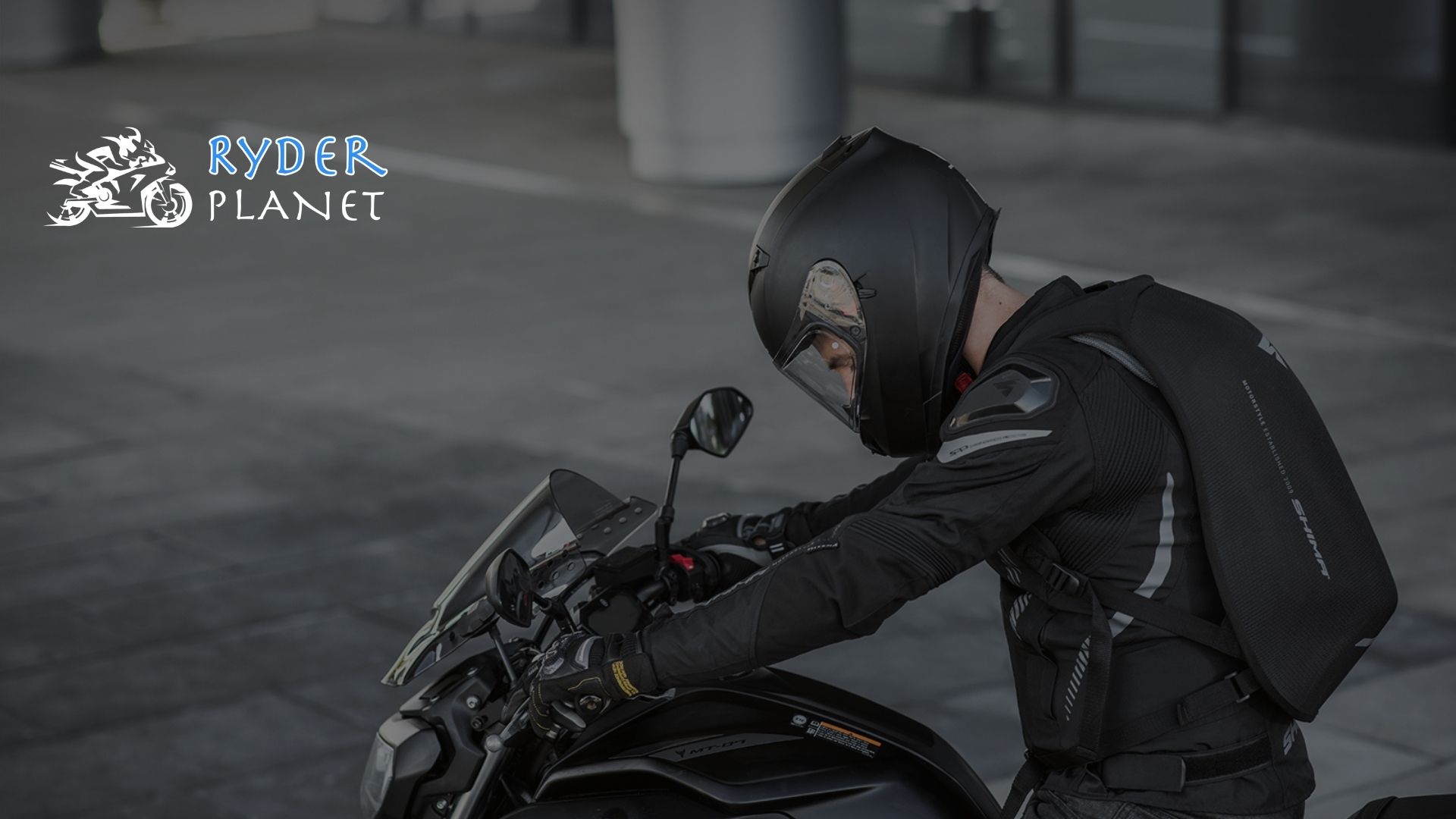 How to Choose Best Motorcycle Backpacks for Riders | Buyer's Guide