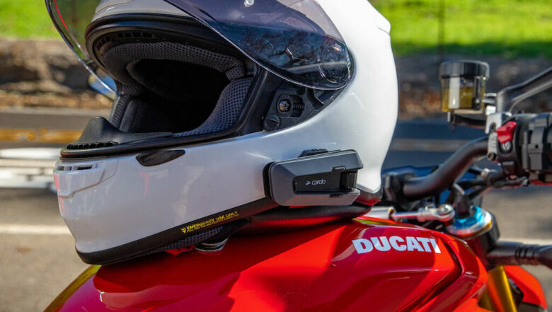 Cardo Packtalk Edge Review & Latest Helmet Bluetooth Intercom